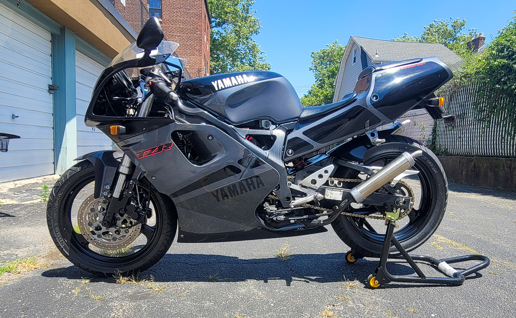 20230306 1991 yamaha tzr250 left - Rare SportBikesForSale