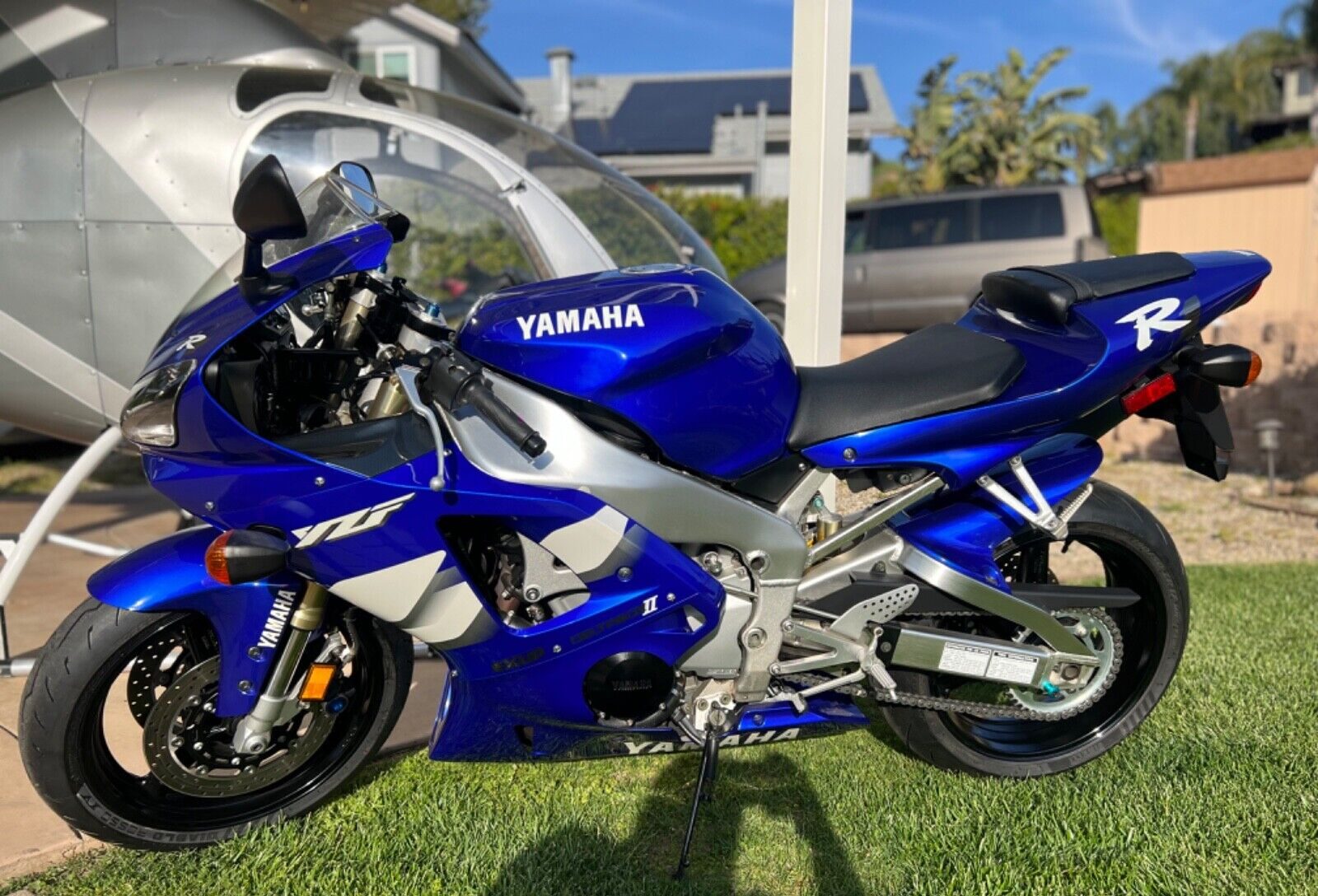 20230415 2000 yamaha yzf-r1 left - Rare SportBikesForSale