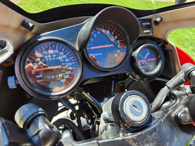 Tariff Beater: 1987 Yamaha FZ700 - Rare SportBikesForSale